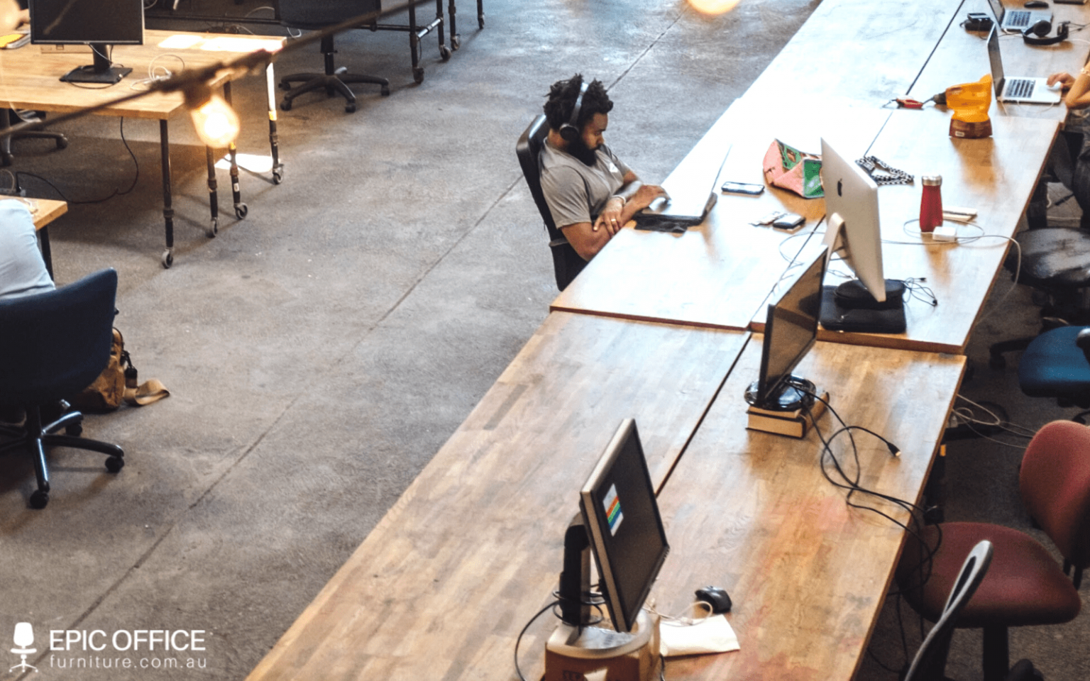 How the Modern Workplace Functions with Large Office Workstations